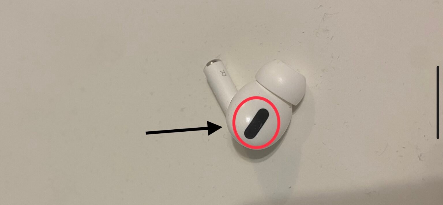 Can You Use AirPods On A Plane? (Airlines Listed)